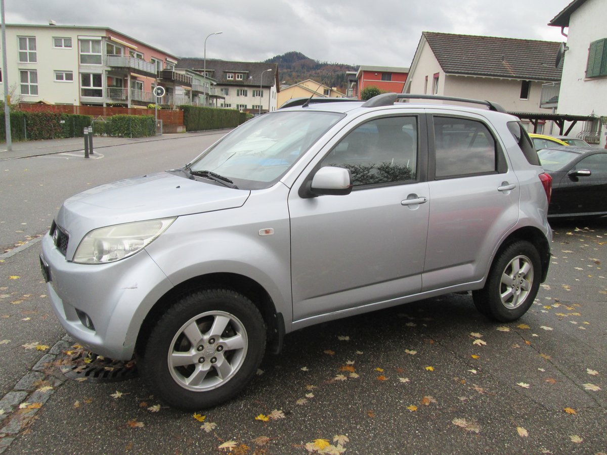 DAIHATSU Terios 1.5 16V SX 4WD gebraucht für CHF 2'900,- auf AUTOLINA