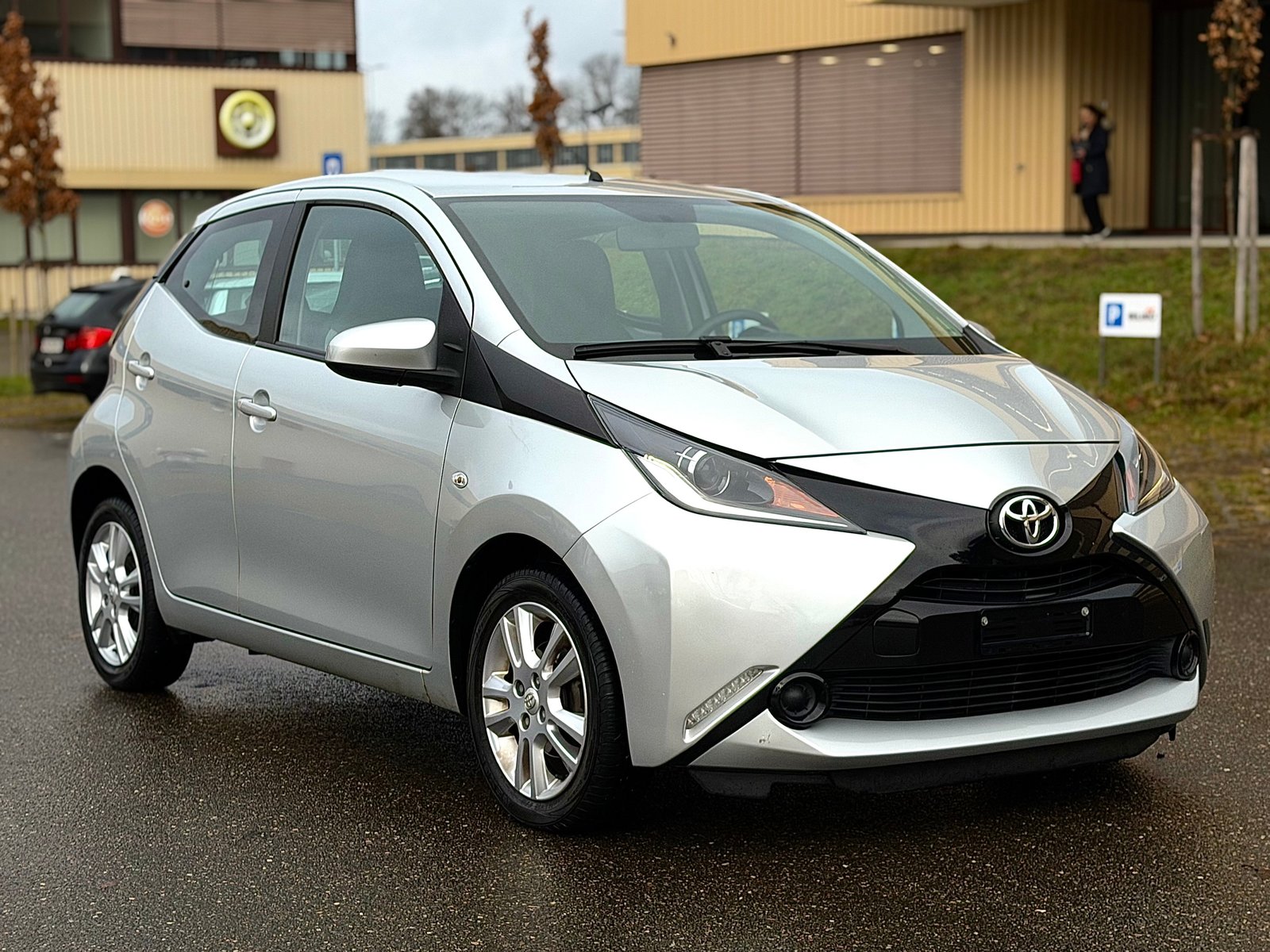 TOYOTA Aygo 1.0 VVT-i x-clusiv Mul used for CHF 8'400,- on AUTOLINA