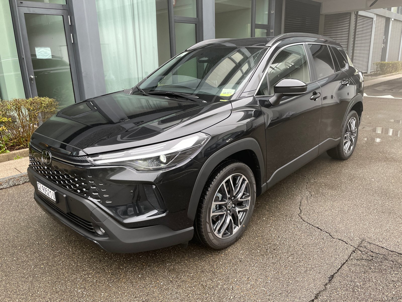 TOYOTA Corolla Cross 2.0 Trend e-C new for CHF 44'800,- on AUTOLINA